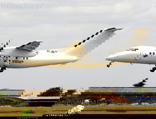 Safarilink - 5Y-SLD (White Livery) (Fictional) (Original Aircraft Dash ...